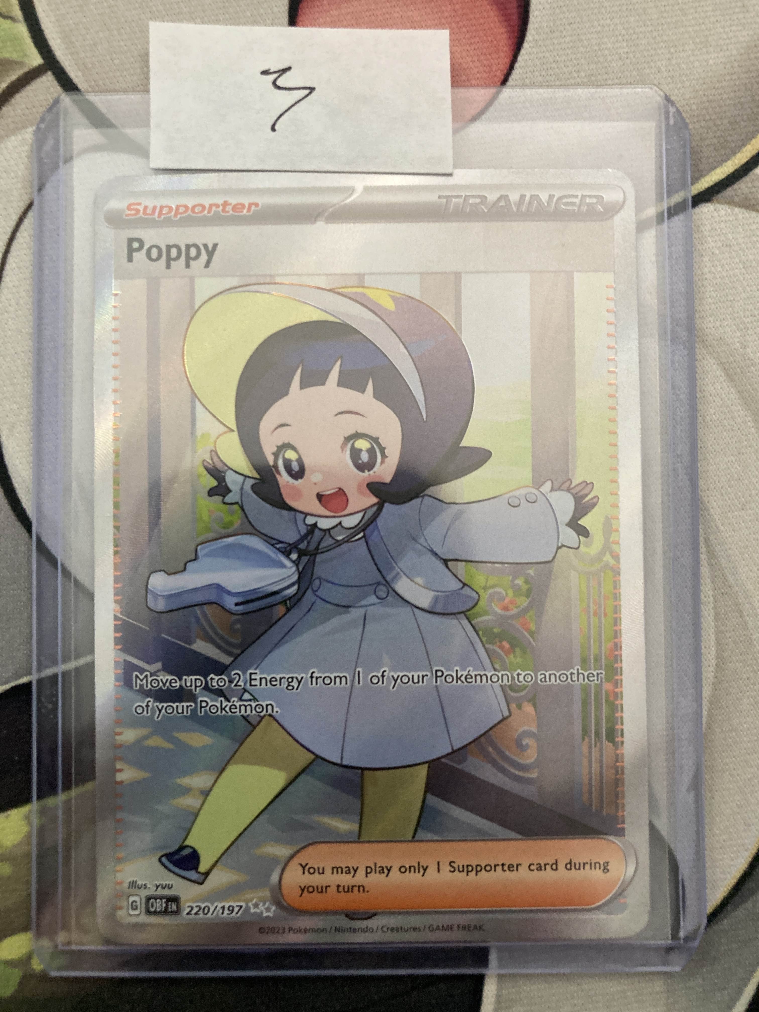 Solo card (Poppy SR Full Art Trainer) – TCG Custom Packs/Family Tymes